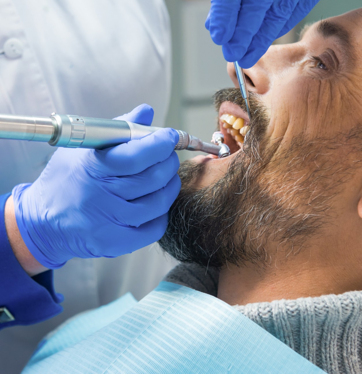 Experto Periodoncista en Madrid - Clínica Soria Vizcaíno